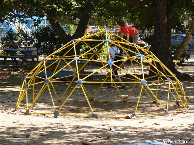 Parque Colón - ZeePuertoRico.com