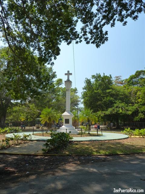 Parque Colón - ZeePuertoRico.com