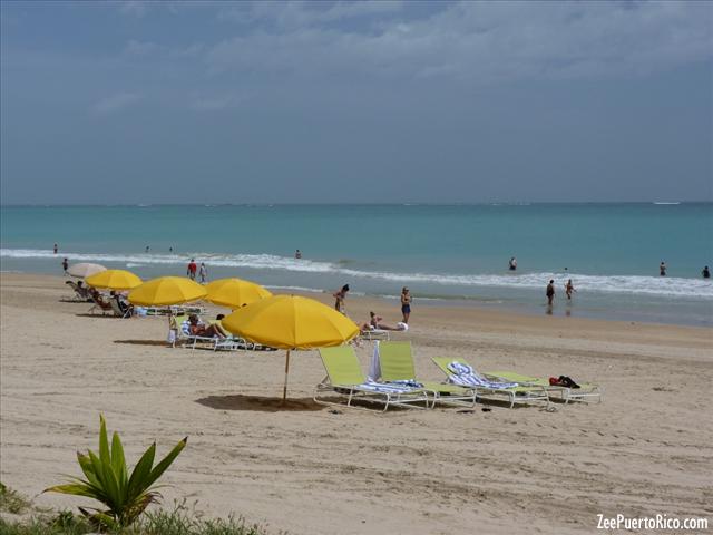 Playa de Isla Verde - ZeePuertoRico.com