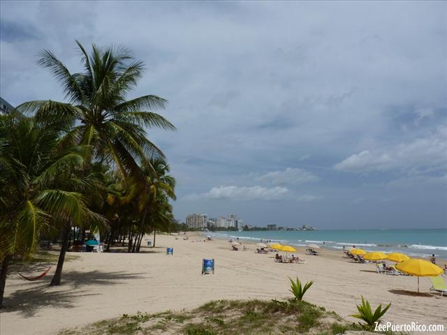 Playa de Isla Verde - ZeePuertoRico.com