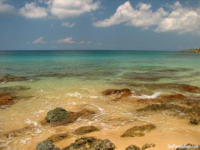 Playa el Gallito - ZeePuertoRico.com