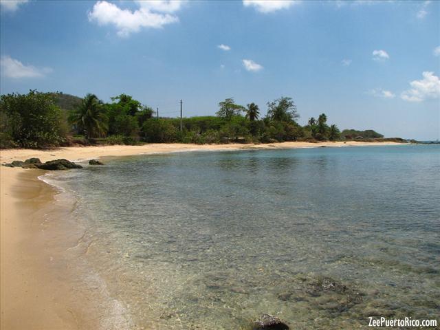 Playa el Gallito - ZeePuertoRico.com